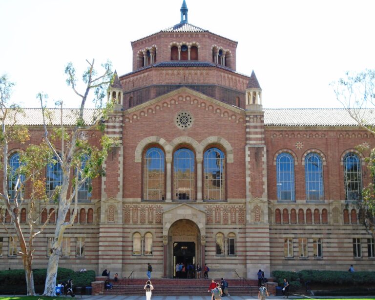 Powell Library at UCLA – Wiki Education